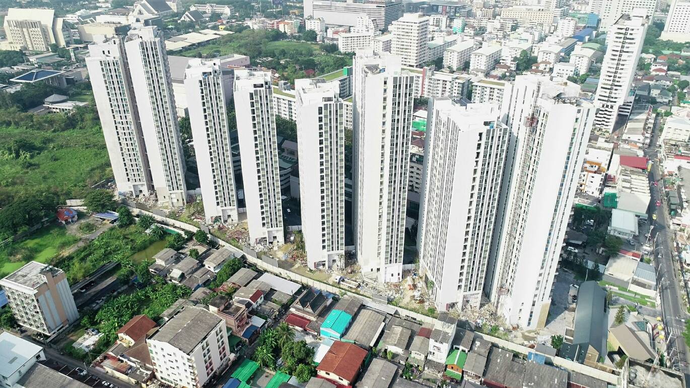 Chapter One Eco Ratchada – Huaykhwang – Glass Line Co., Ltd.